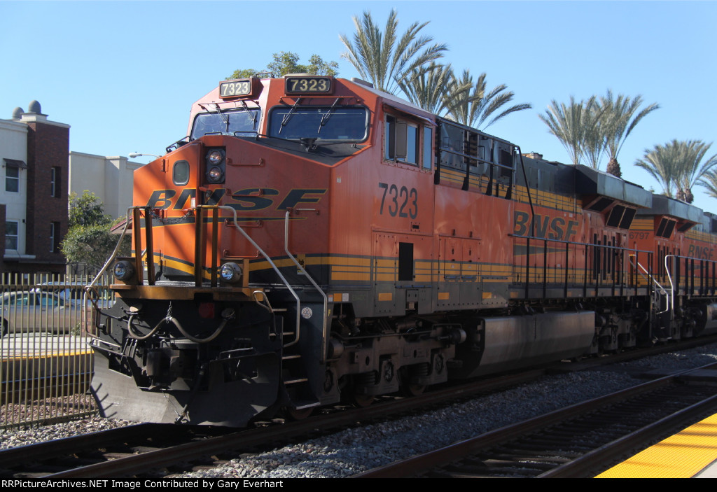 BNSF 7323